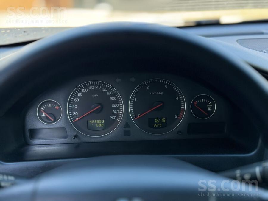 Серый Вольво В70 2005 в Юрмала, объемом двигателя 2.40 л и пробегом 0 тыс. км за 1390 €, фото 15 на AUTOMOTO.COM.LV