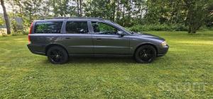 Grey Volvo V70 2005 in Riga, with an engine capacity of 2.50 L and mileage of 397 thousand km for 3500 €, photo 6 on AUTOMOTO.COM.LV