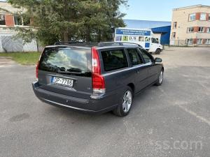 Pelēks Volvo V70 2005 Ogre, ar dzinēja tilpumu 2.40 L un nobraukumu 300 tūkst. km par 3250 €, foto 7 vietnē AUTOMOTO.COM.LV