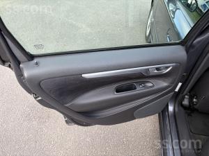 Pelēks Volvo V70 2005 Ogre, ar dzinēja tilpumu 2.40 L un nobraukumu 300 tūkst. km par 3250 €, foto 16 vietnē AUTOMOTO.COM.LV