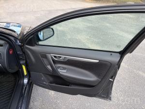 Pelēks Volvo V70 2005 Ogre, ar dzinēja tilpumu 2.40 L un nobraukumu 300 tūkst. km par 3250 €, foto 22 vietnē AUTOMOTO.COM.LV