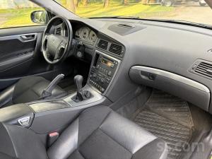 Pelēks Volvo V70 2005 Ogre, ar dzinēja tilpumu 2.40 L un nobraukumu 300 tūkst. km par 3250 €, foto 24 vietnē AUTOMOTO.COM.LV
