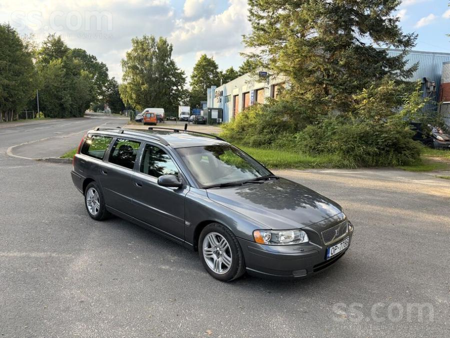 Pelēks Volvo V70 2005 Ogre, ar dzinēja tilpumu 2.40 L un nobraukumu 300 tūkst. km par 3250 €, foto 34 vietnē AUTOMOTO.COM.LV
