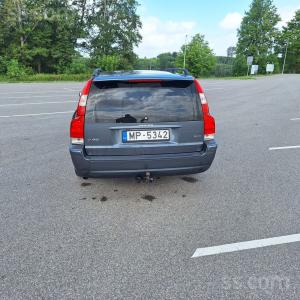 Pelēks Volvo V70 2005 Rīga, ar dzinēja tilpumu 2.40 L un nobraukumu 356 tūkst. km par 2700 €, foto 3 vietnē AUTOMOTO.COM.LV