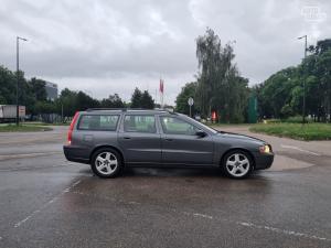 Серый Вольво В70 2005 в Алитус, объемом двигателя 2.40 л и пробегом 409 тыс. км за 1650 €, фото 3 на AUTOMOTO.COM.LV