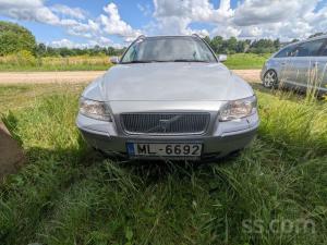 Pelēks Volvo V70 2005 Jēkabpils, ar dzinēja tilpumu 2.40 L un nobraukumu 341 tūkst. km par 1670 €, foto  vietnē AUTOMOTO.COM.LV