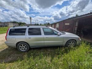 Pelēks Volvo V70 2005 Jēkabpils, ar dzinēja tilpumu 2.40 L un nobraukumu 341 tūkst. km par 1670 €, foto 10 vietnē AUTOMOTO.COM.LV