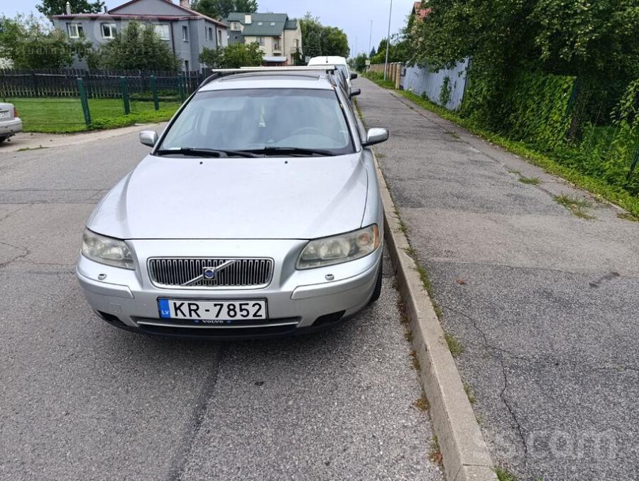 Pelēks Volvo V70 2005 Rīga, ar dzinēja tilpumu 2.50 L un nobraukumu 331 tūkst. km par 1100 €, foto 1 vietnē AUTOMOTO.COM.LV