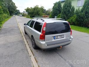 Pelēks Volvo V70 2005 Rīga, ar dzinēja tilpumu 2.50 L un nobraukumu 331 tūkst. km par 1100 €, foto 3 vietnē AUTOMOTO.COM.LV