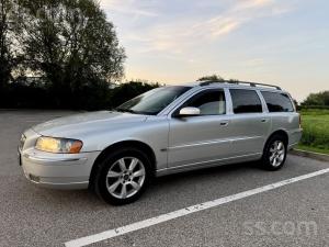 Pelēks Volvo V70 2005 Rīga, ar dzinēja tilpumu 2.40 L un nobraukumu 0 tūkst. km par 2570 €, foto 4 vietnē AUTOMOTO.COM.LV
