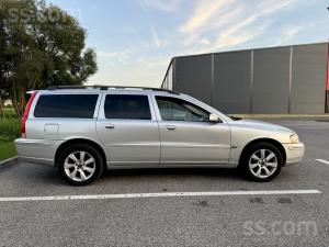 Pelēks Volvo V70 2005 Rīga, ar dzinēja tilpumu 2.40 L un nobraukumu 0 tūkst. km par 2570 €, foto 8 vietnē AUTOMOTO.COM.LV