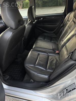 Pelēks Volvo V70 2005 Rīga, ar dzinēja tilpumu 2.40 L un nobraukumu 0 tūkst. km par 2570 €, foto 15 vietnē AUTOMOTO.COM.LV