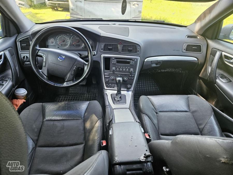 Pelēks Volvo V70 2005 Viļņa, ar dzinēja tilpumu 2.40 L un nobraukumu 460 tūkst. km par 1950 €, foto 7 vietnē AUTOMOTO.COM.LV