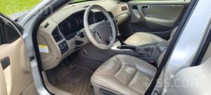 Pelēks Volvo V70 2005 Rīga, ar dzinēja tilpumu 2.40 L un nobraukumu 370 tūkst. km par 1700 €, foto 3 vietnē AUTOMOTO.COM.LV