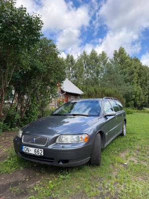 Grey Volvo V70 2005 in Limbazi, with an engine capacity of 2.40 L and mileage of 460 thousand km for 1000 €, photo 3 on AUTOMOTO.COM.LV