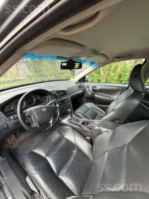 Grey Volvo V70 2005 in Limbazi, with an engine capacity of 2.40 L and mileage of 460 thousand km for 1000 €, photo 6 on AUTOMOTO.COM.LV