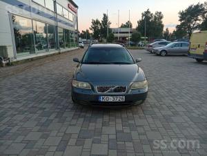 Pelēks Volvo V70 2005 Rīga, ar dzinēja tilpumu 2.40 L un nobraukumu 529 tūkst. km par 1200 €, foto 3 vietnē AUTOMOTO.COM.LV