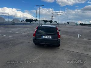 Серый Вольво В70 2005 в Таллин, объемом двигателя 2.40 л и пробегом 443 тыс. км за 3400 €, фото 4 на AUTOMOTO.COM.LV