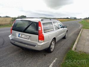 Grey Volvo V70 2005 in Preili, with an engine capacity of 2.40 L and mileage of 475 thousand km for 1000 €, photo 3 on AUTOMOTO.COM.LV