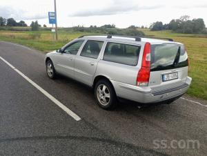 Grey Volvo V70 2005 in Preili, with an engine capacity of 2.40 L and mileage of 475 thousand km for 1000 €, photo 5 on AUTOMOTO.COM.LV