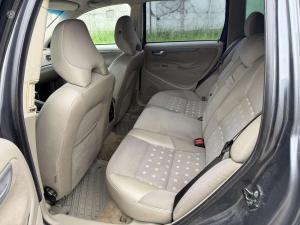 Grey Volvo V70 2005 in Vilnius, with an engine capacity of 2.40 L and mileage of 430 thousand km for 1000 €, photo 11 on AUTOMOTO.COM.LV