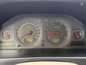 Grey Volvo V70 2005 in Vilnius, with an engine capacity of 2.40 L and mileage of 430 thousand km for 1000 €, photo 17 on AUTOMOTO.COM.LV