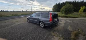Grey Volvo V70 2005 in Jogeva, with an engine capacity of 2.40 L and mileage of 444 thousand km for 3400 €, photo  on AUTOMOTO.COM.LV