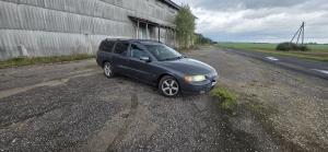 Grey Volvo V70 2005 in Jogeva, with an engine capacity of 2.40 L and mileage of 444 thousand km for 3400 €, photo 15 on AUTOMOTO.COM.LV