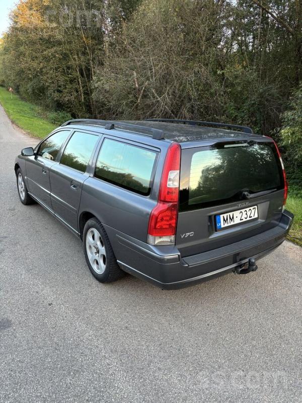 Pelēks Volvo V70 2005 Daugavpils, ar dzinēja tilpumu 2.40 L un nobraukumu 266 tūkst. km par 1850 €, foto 4 vietnē AUTOMOTO.COM.LV