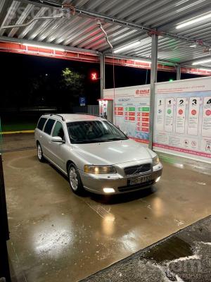 Pelēks Volvo V70 2005 Ogre, ar dzinēja tilpumu 2.40 L un nobraukumu 283 tūkst. km par 1350 €, foto 3 vietnē AUTOMOTO.COM.LV