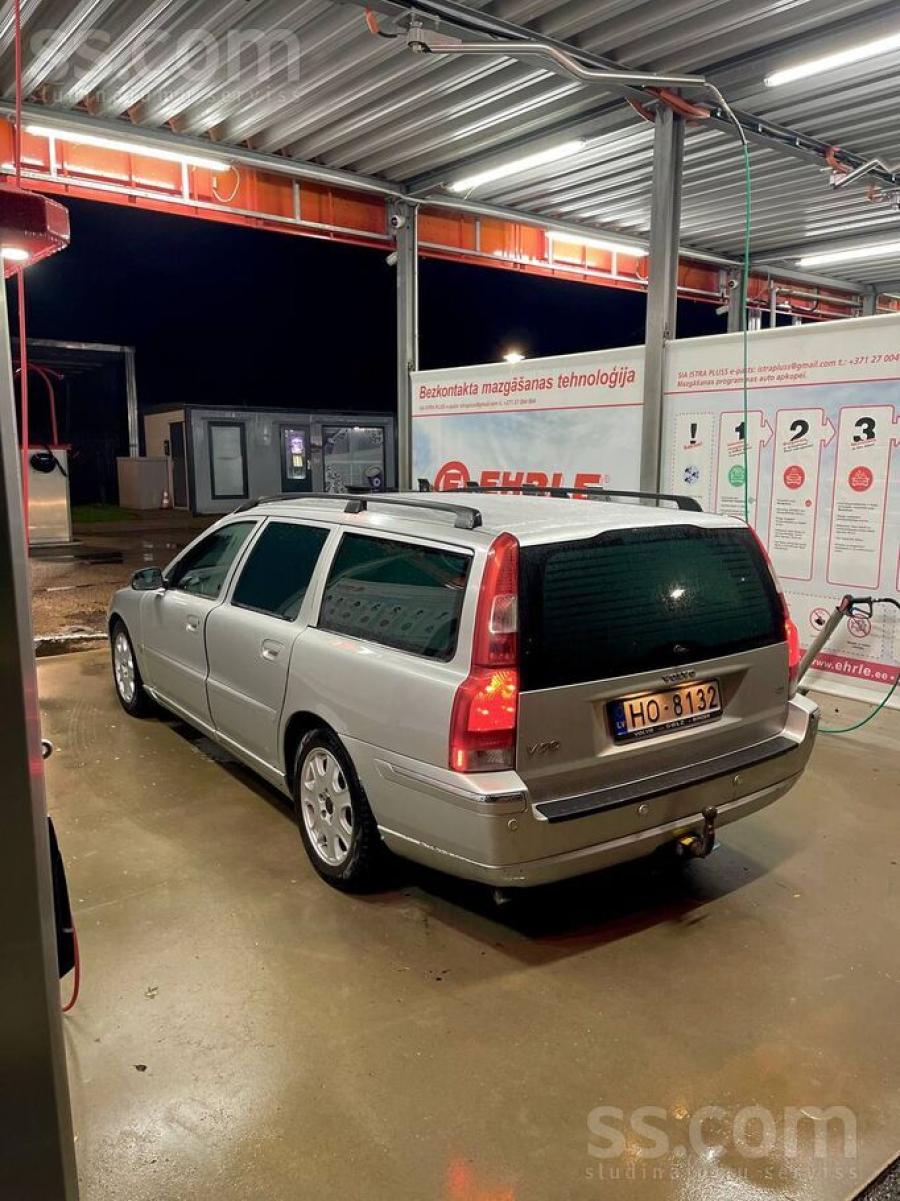 Pelēks Volvo V70 2005 Ogre, ar dzinēja tilpumu 2.40 L un nobraukumu 283 tūkst. km par 1350 €, foto 5 vietnē AUTOMOTO.COM.LV