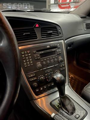 Pelēks Volvo V70 2005 Ogre, ar dzinēja tilpumu 2.40 L un nobraukumu 283 tūkst. km par 1350 €, foto 8 vietnē AUTOMOTO.COM.LV