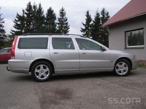 Серый Вольво В70 2005 в Рига, объемом двигателя 2.40 л и пробегом 0 тыс. км за 3650 €, фото 4 на AUTOMOTO.COM.LV