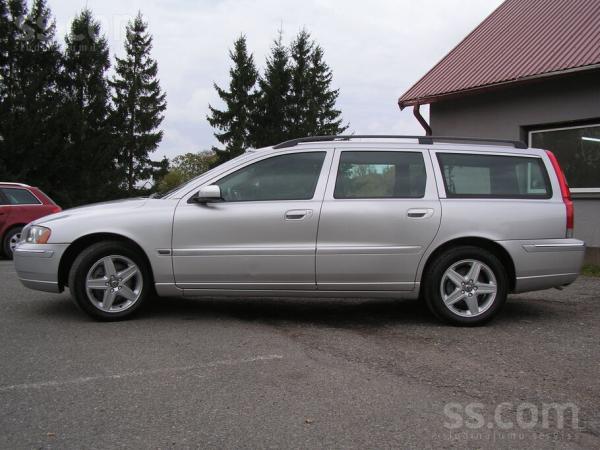 Grey Volvo V70 2005 in Riga, with an engine capacity of 2.40 L and mileage of 0 thousand km for 3650 €, photo 9 on AUTOMOTO.COM.LV