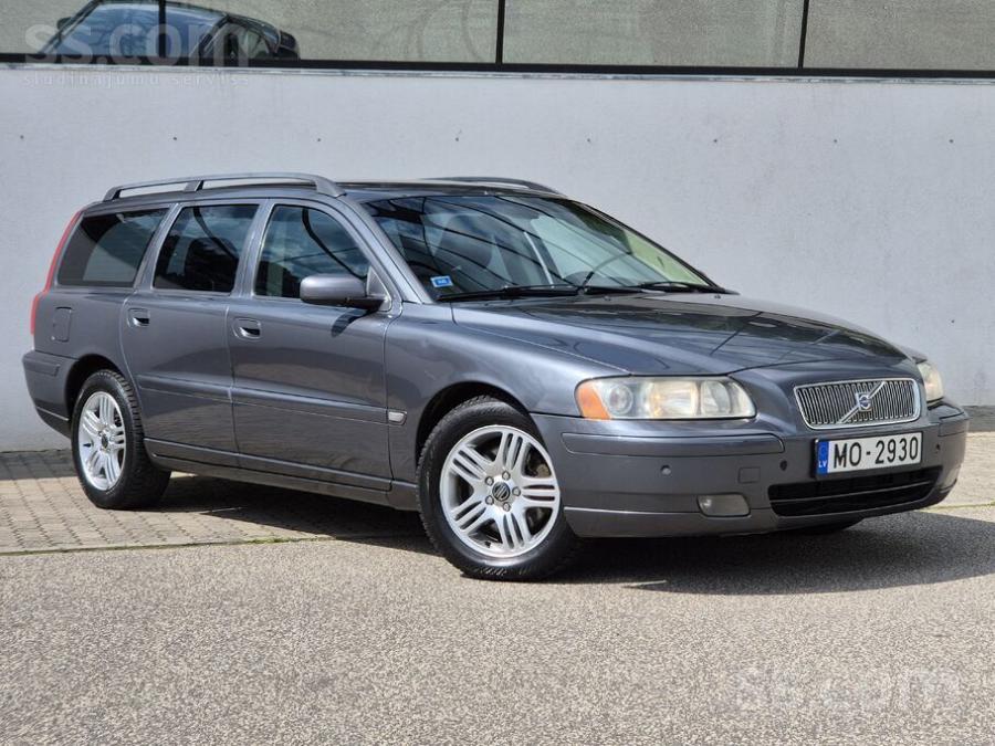 Pelēks Volvo V70 2006 Rīga, ar dzinēja tilpumu 2.40 L un nobraukumu 364 tūkst. km par 1150 €, foto 2 vietnē AUTOMOTO.COM.LV