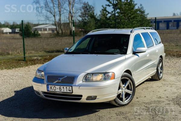 Grey Volvo V70 2006 in Riga, with an engine capacity of 2.40 L and mileage of 0 thousand km for 6990 €, photo 1 on AUTOMOTO.COM.LV