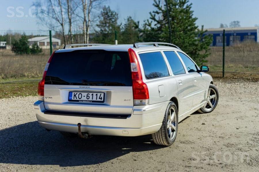 Pelēks Volvo V70 2006 Rīga, ar dzinēja tilpumu 2.40 L un nobraukumu 0 tūkst. km par 6990 €, foto 6 vietnē AUTOMOTO.COM.LV
