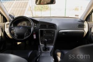 Pelēks Volvo V70 2006 Rīga, ar dzinēja tilpumu 2.40 L un nobraukumu 0 tūkst. km par 6990 €, foto 10 vietnē AUTOMOTO.COM.LV