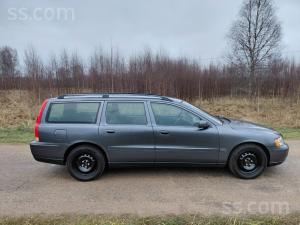 Pelēks Volvo V70 2006 Kuldīga, ar dzinēja tilpumu 2.40 L un nobraukumu 338 tūkst. km par 2390 €, foto 2 vietnē AUTOMOTO.COM.LV