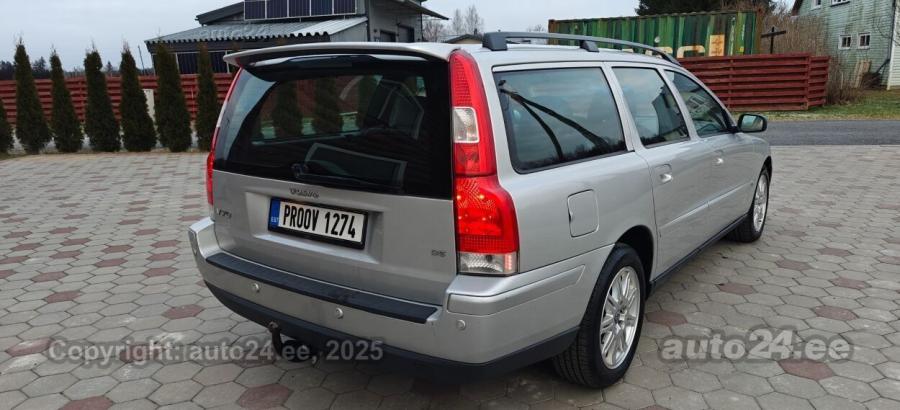 Pelēks Volvo V70 2006 Paide, ar dzinēja tilpumu 2.40 L un nobraukumu 408 tūkst. km par 4290 €, foto 4 vietnē AUTOMOTO.COM.LV