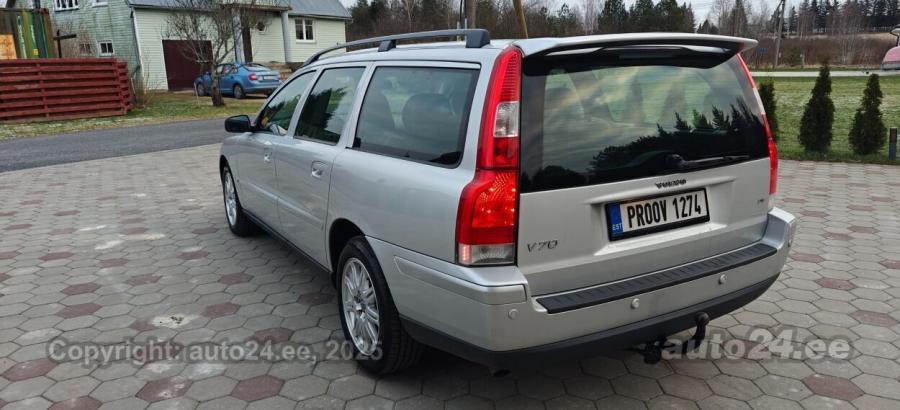 Pelēks Volvo V70 2006 Paide, ar dzinēja tilpumu 2.40 L un nobraukumu 408 tūkst. km par 4290 €, foto 5 vietnē AUTOMOTO.COM.LV