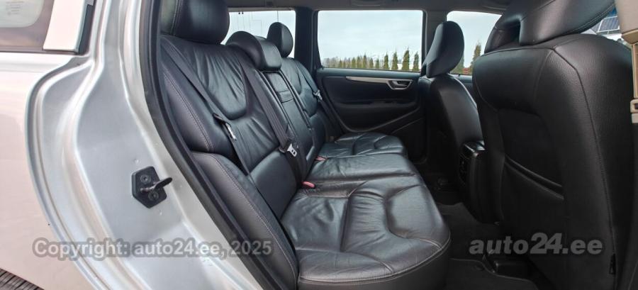 Pelēks Volvo V70 2006 Paide, ar dzinēja tilpumu 2.40 L un nobraukumu 408 tūkst. km par 4290 €, foto 18 vietnē AUTOMOTO.COM.LV