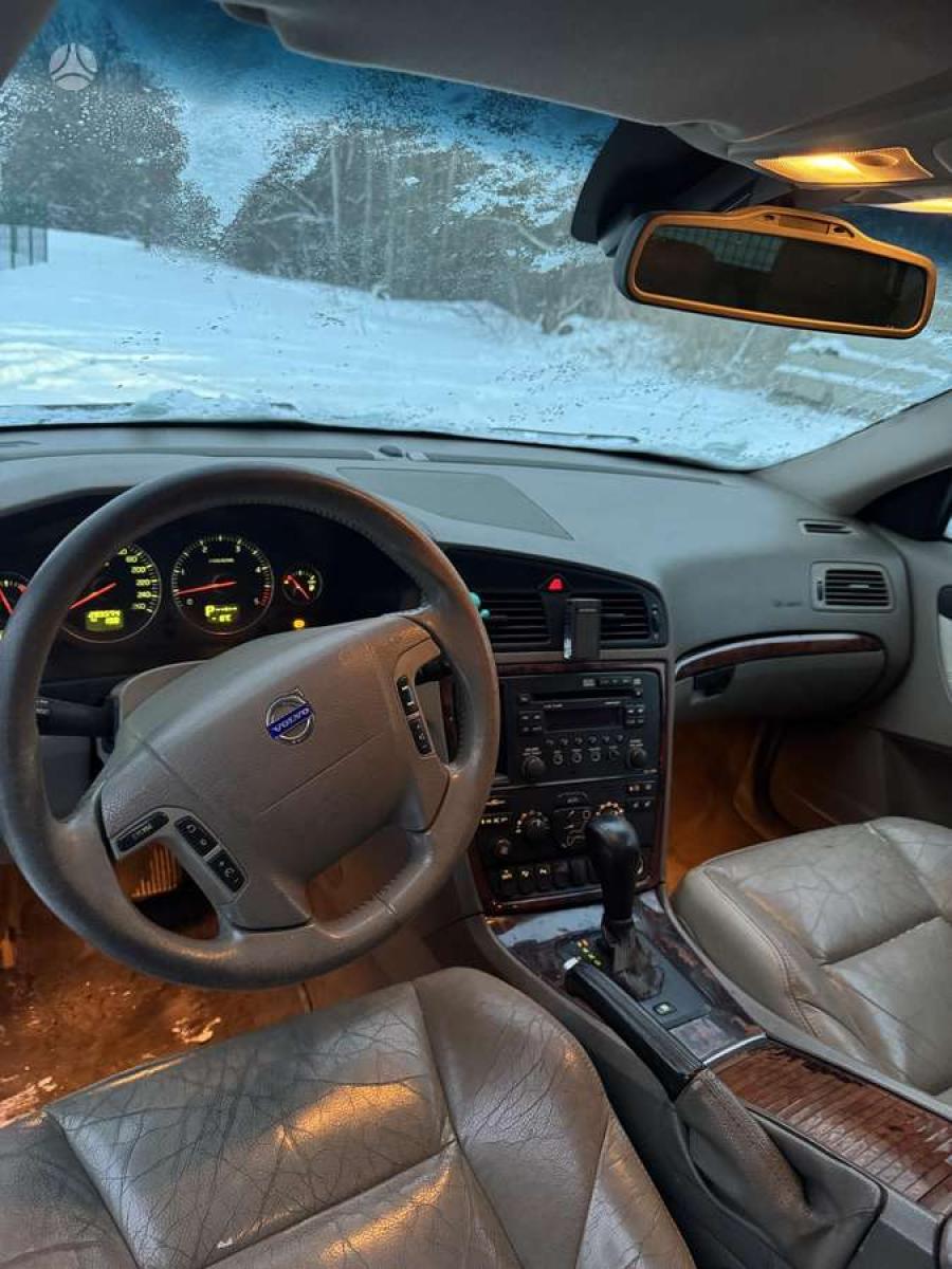 Pelēks Volvo V70 2006 Kauņa, ar dzinēja tilpumu 2.40 L un nobraukumu 260 tūkst. km par 900 €, foto 6 vietnē AUTOMOTO.COM.LV