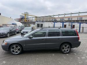 Grey Volvo V70 2006 in Vilnius, with an engine capacity of 2.40 L and mileage of 301 thousand km for 2900 €, photo 7 on AUTOMOTO.COM.LV