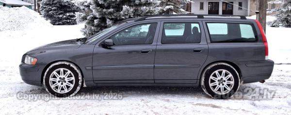 Pelēks Volvo V70 2006 Paide, ar dzinēja tilpumu 0.00 L un nobraukumu 386 tūkst. km par 3250 €, foto 3 vietnē AUTOMOTO.COM.LV