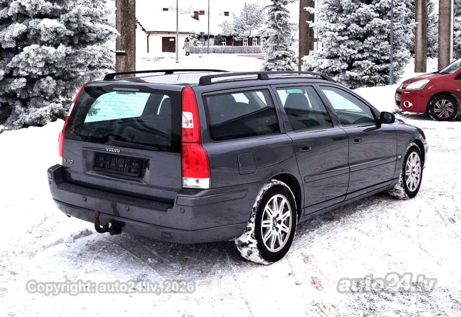 Grey Volvo V70 2006 in Paide, with an engine capacity of 0.00 L and mileage of 386 thousand km for 3250 €, photo 5 on AUTOMOTO.COM.LV