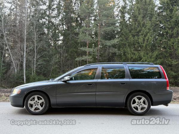 Grey Volvo V70 2006 in Tallinn, with an engine capacity of 2.40 L and mileage of 315 thousand km for 3450 €, photo 5 on AUTOMOTO.COM.LV