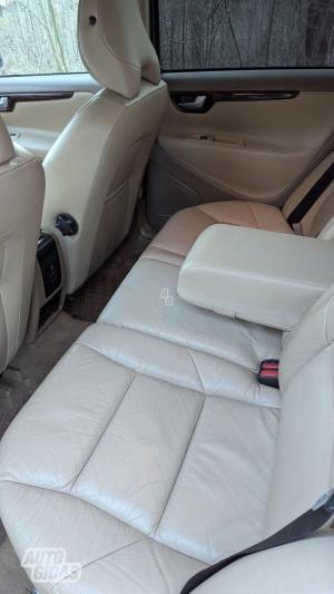 Grey Volvo V70 2006 in Vilnius, with an engine capacity of 2.40 L and mileage of 454 thousand km for 2300 €, photo 8 on AUTOMOTO.COM.LV