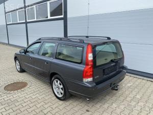 Grey Volvo V70 2006 in Balvi, with an engine capacity of 2.40 L and mileage of 351 thousand km for 2440 €, photo 5 on AUTOMOTO.COM.LV