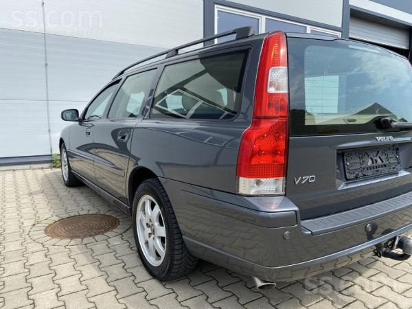 Pelēks Volvo V70 2006 Balvi, ar dzinēja tilpumu 2.40 L un nobraukumu 351 tūkst. km par 2440 €, foto 5 vietnē AUTOMOTO.COM.LV